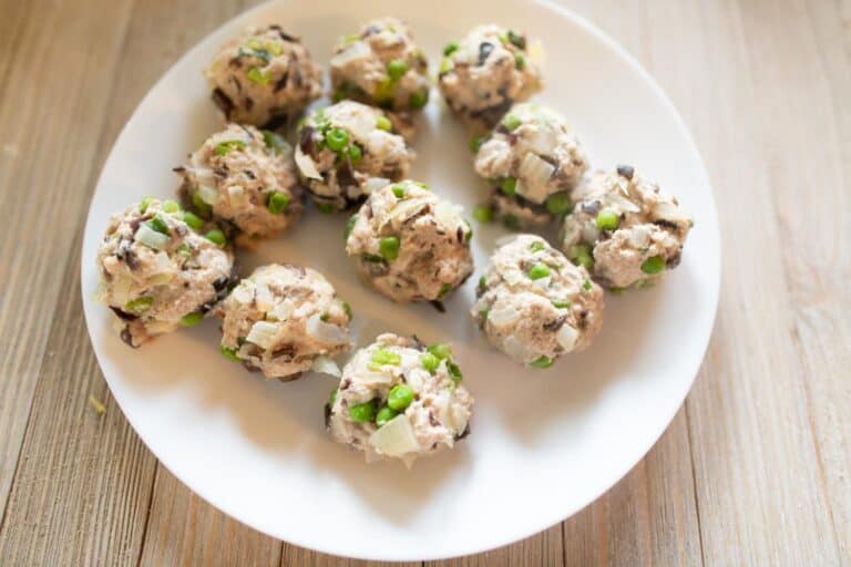 Banh Bao - Vietnamese Steamed Pork Bun Recipe (savory, fluffy, and soft)