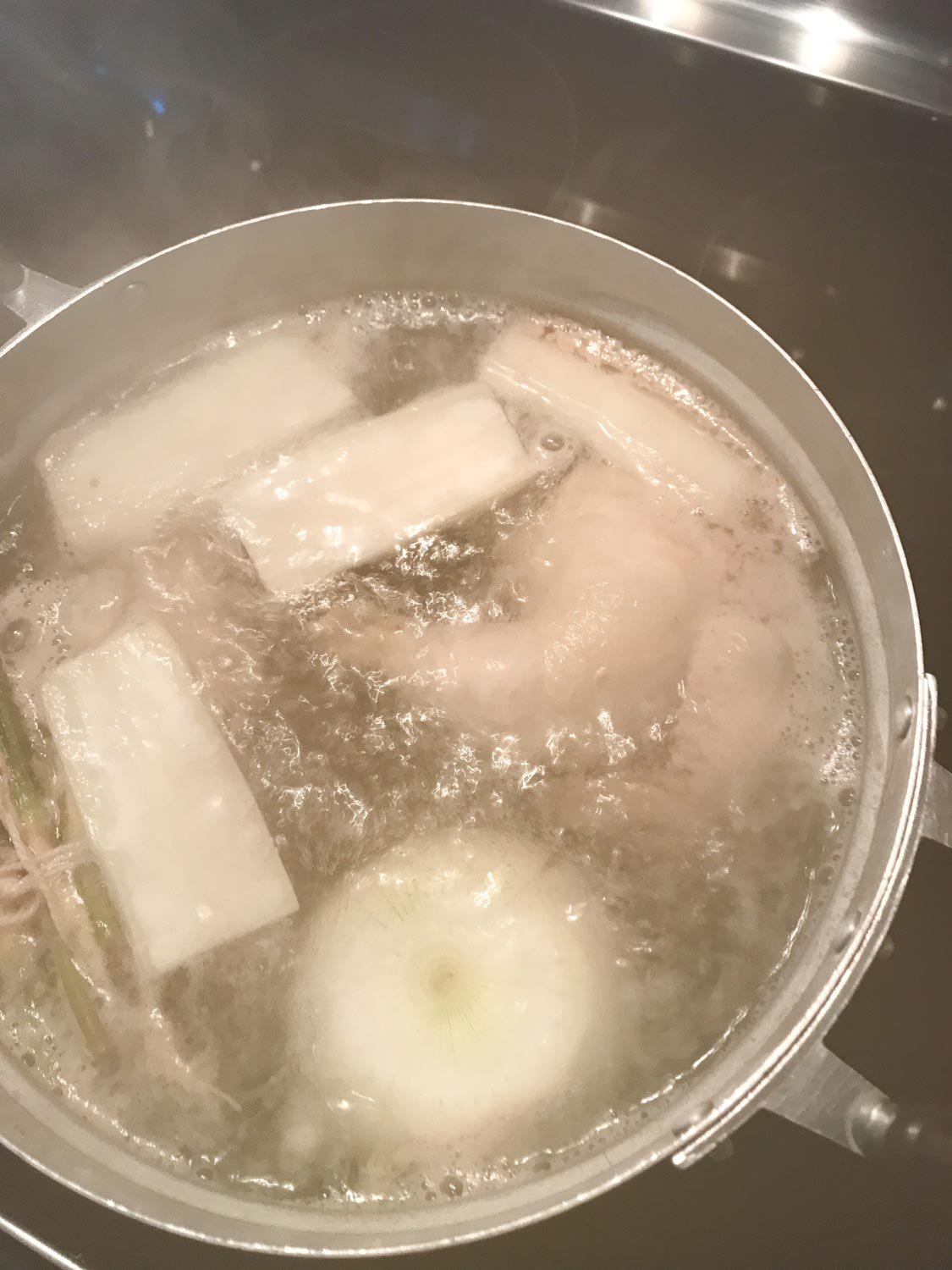 Authentic Vietnamese Wonton Soup - Simple and Delicious