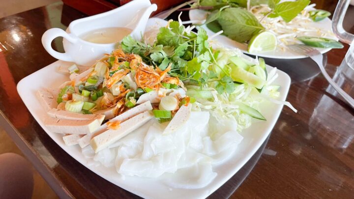 Vietnamese Banh Uot Recipe - Steamed Rice Rolls