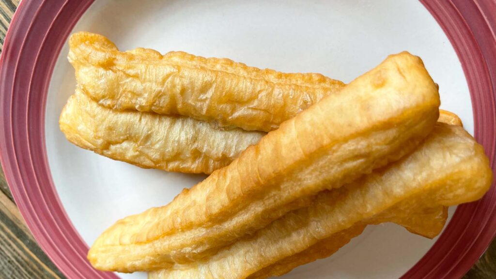 Simple Recipe For Vietnamese Fried Bread Sticks Banh Quay Patongko